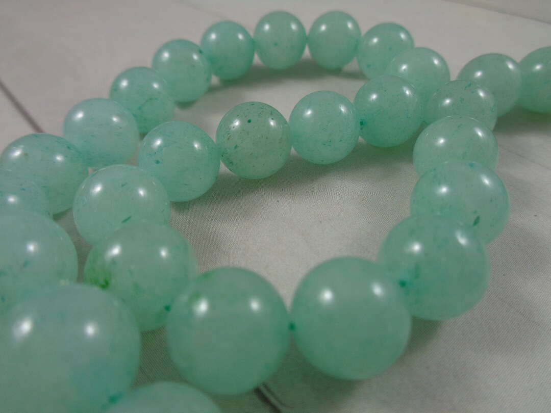 40 Light Green Jade Stone Beads 10mm Round Smooth Cloudy Green Stone ...