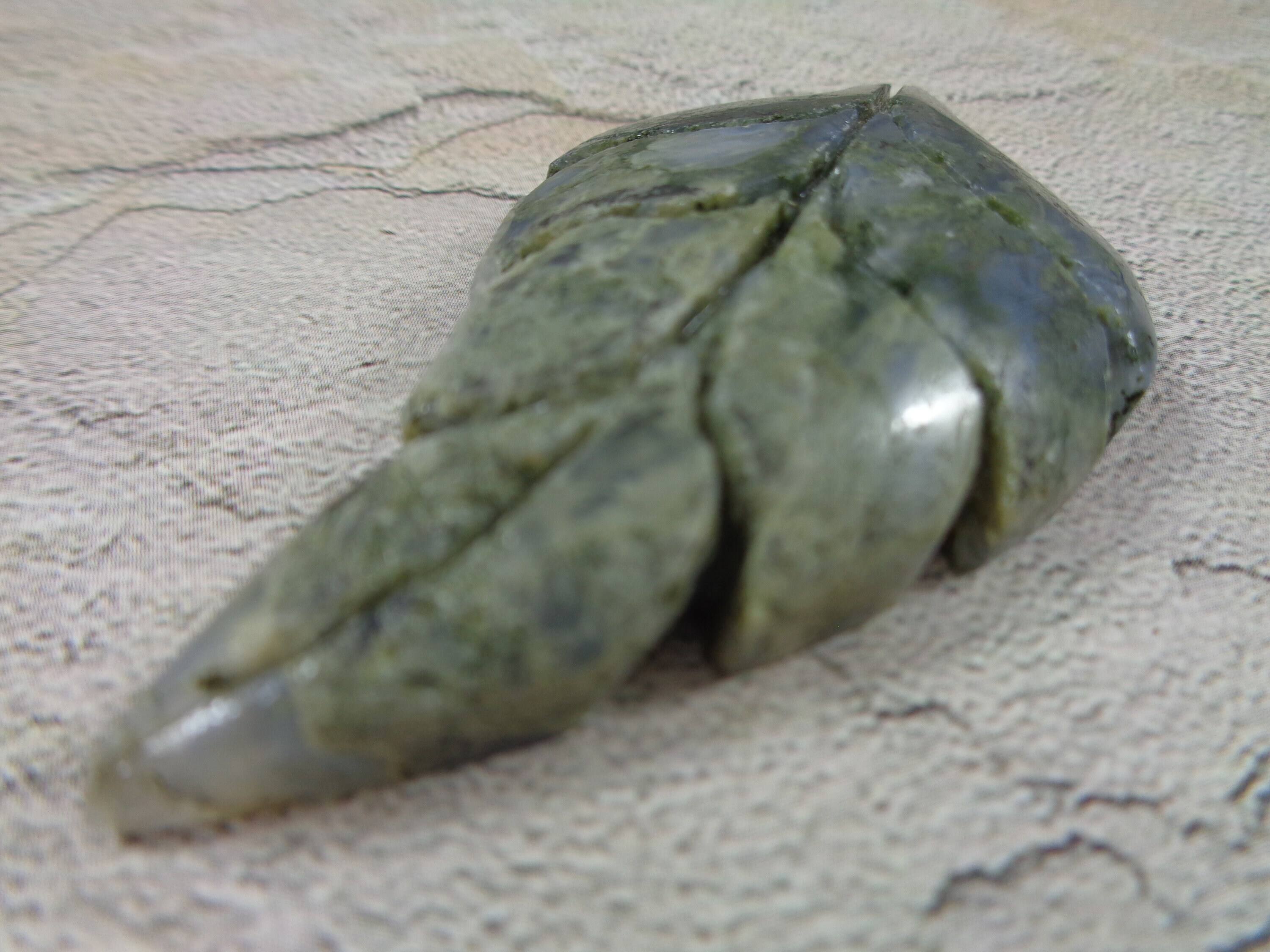 1 Pretty Green Moss Agate Carved Leaf Shaped Cabochon 57x31x8mm Flat ...