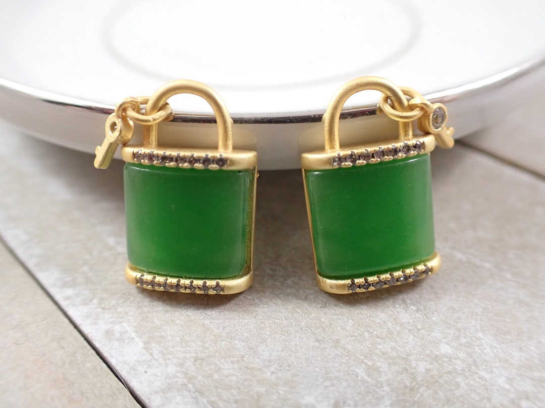 Pretty Green Jade Gold Metal Lock & Key Pendant - Dainty Green Gold ...