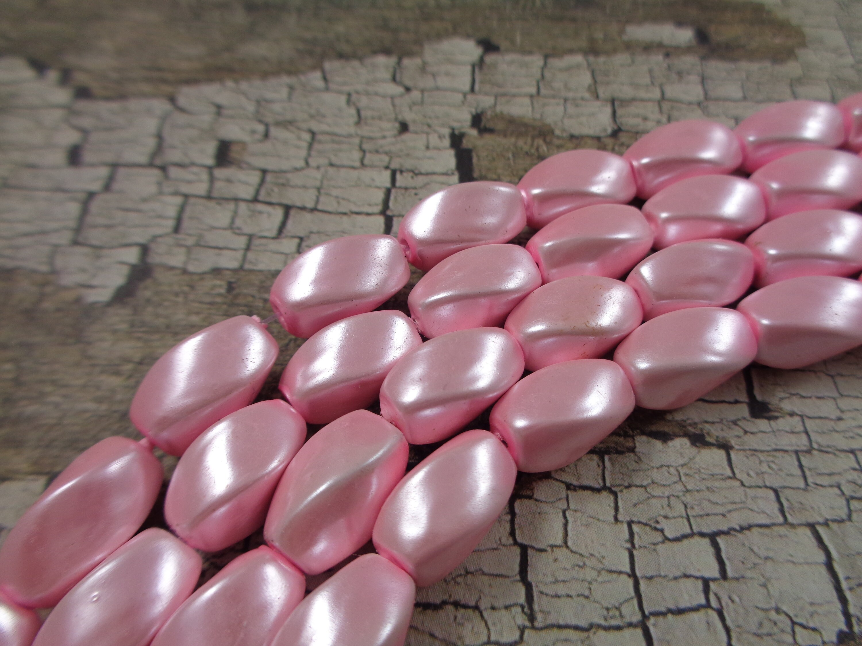 32 Pink Magnetic Hematite Twist Oval Beads 12x8mm Light Pink | Etsy