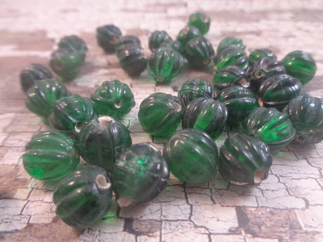 20 Bright Clear Green Round Fluted Beads 9-10mm Round Striped Texture ...