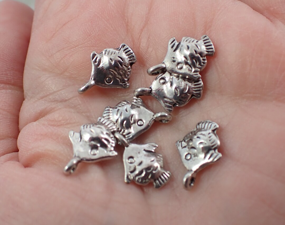 10 Dainty Silver Fish Charms - Small Pendant Silver Fish - 14mm Little ...