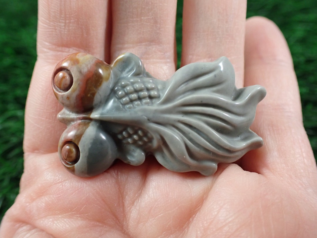 Beautiful Bubble Eye Fish Focal Bead - Alashan Agate Crystal - Gray ...