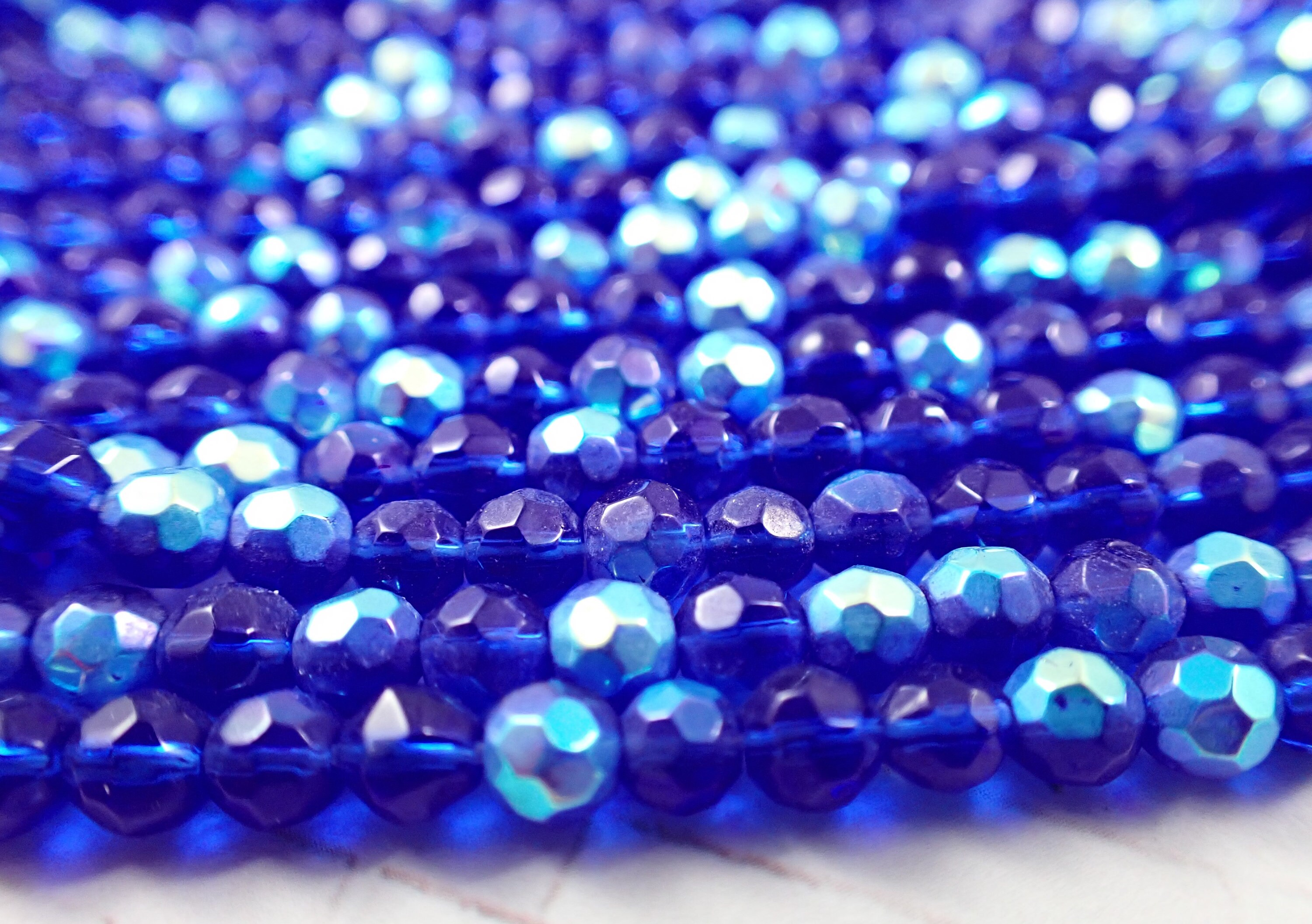 250 Bright Blue Round Faceted Glass Beads Small 4mm AB | Etsy
