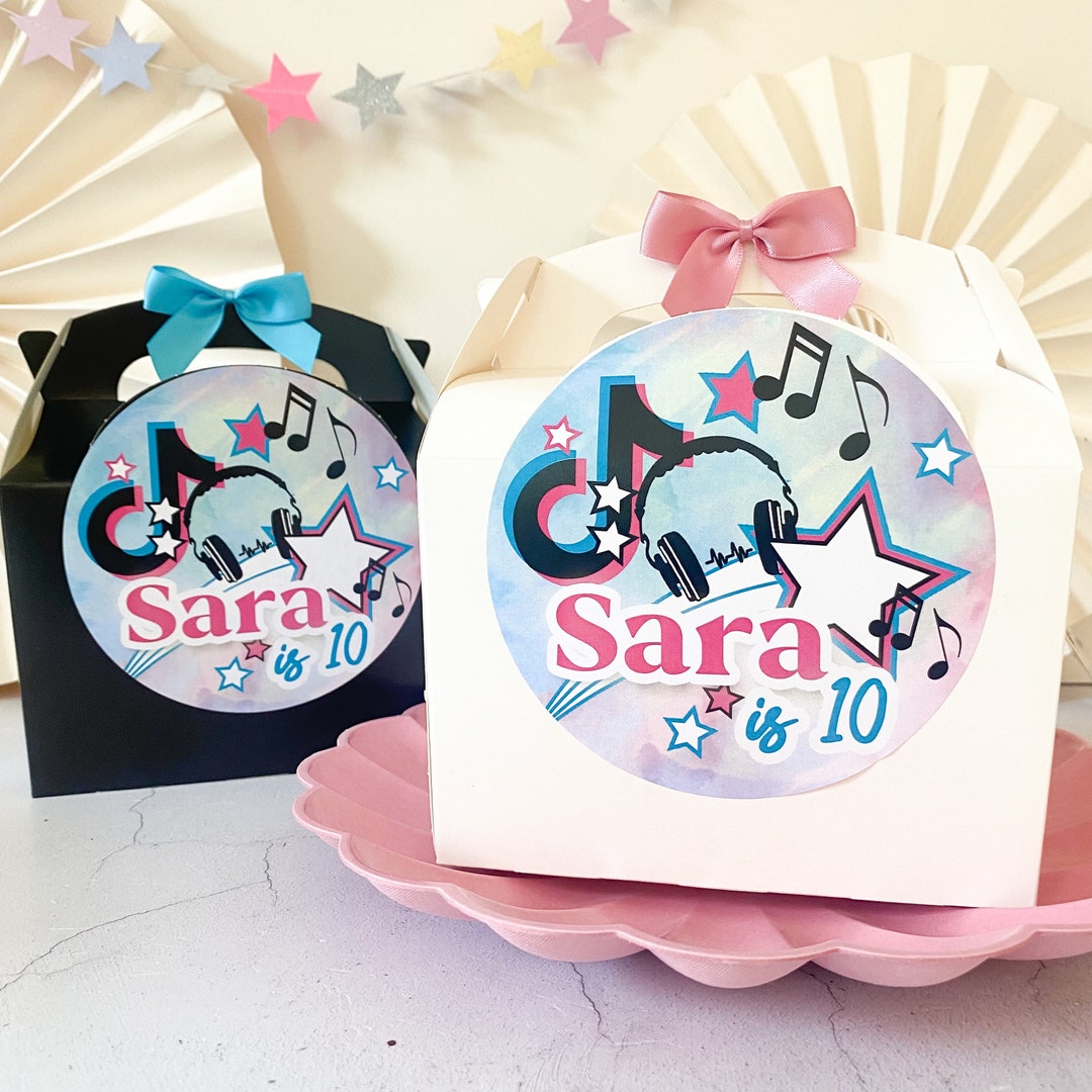 Children’s Party Box | TIKTOK | Personalised Kids Luxe Picnic Meal ...