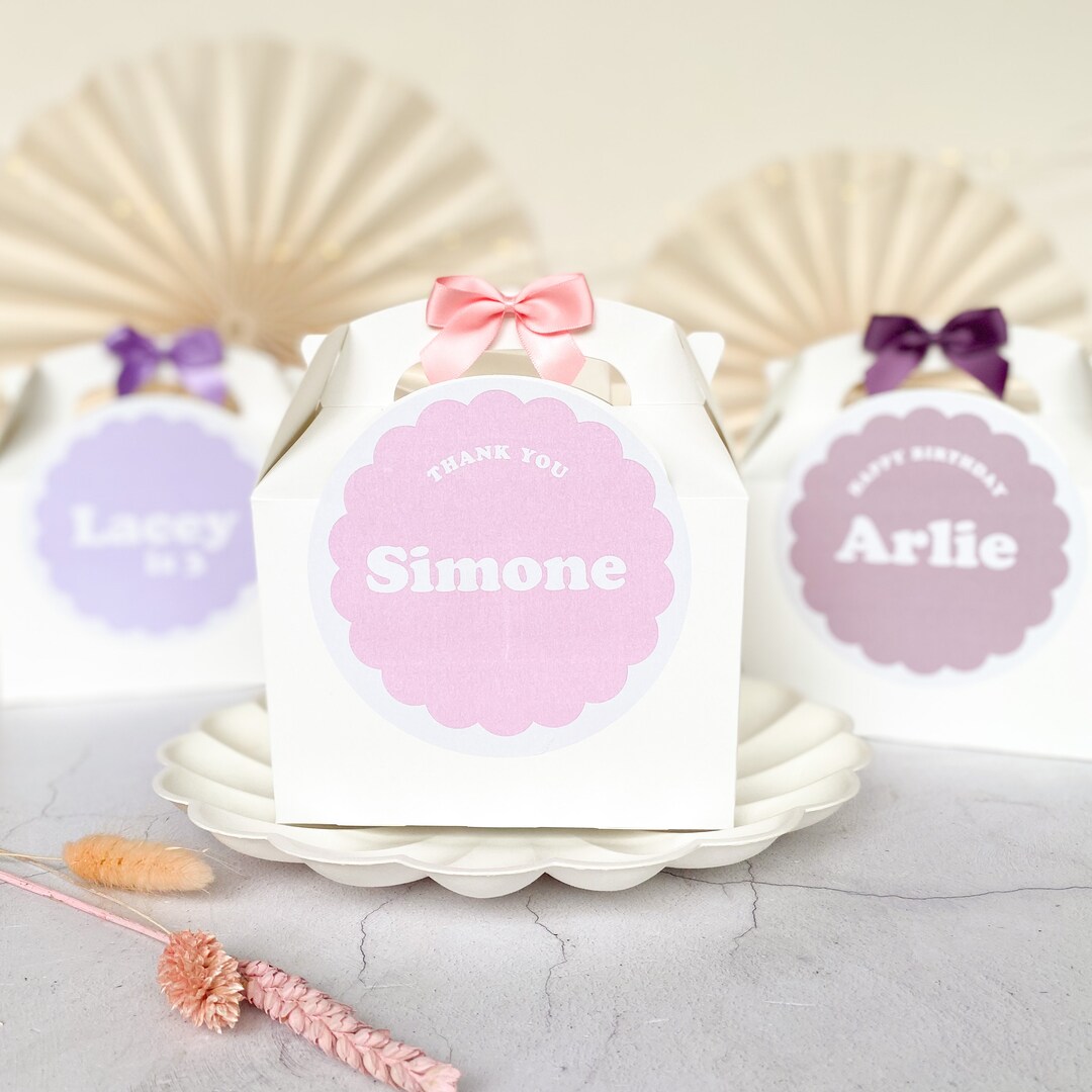 Personalised Wedding Gift Box | SCALLOP CIRCLE | Thank You Party Boxes ...