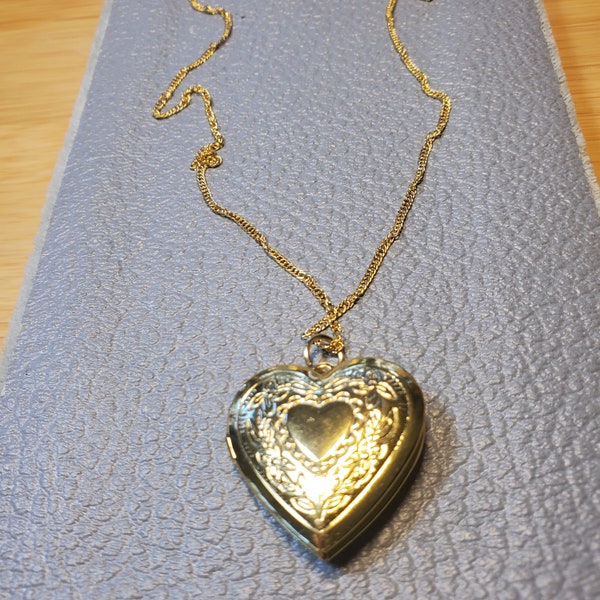 Love Locket Necklace - Etsy