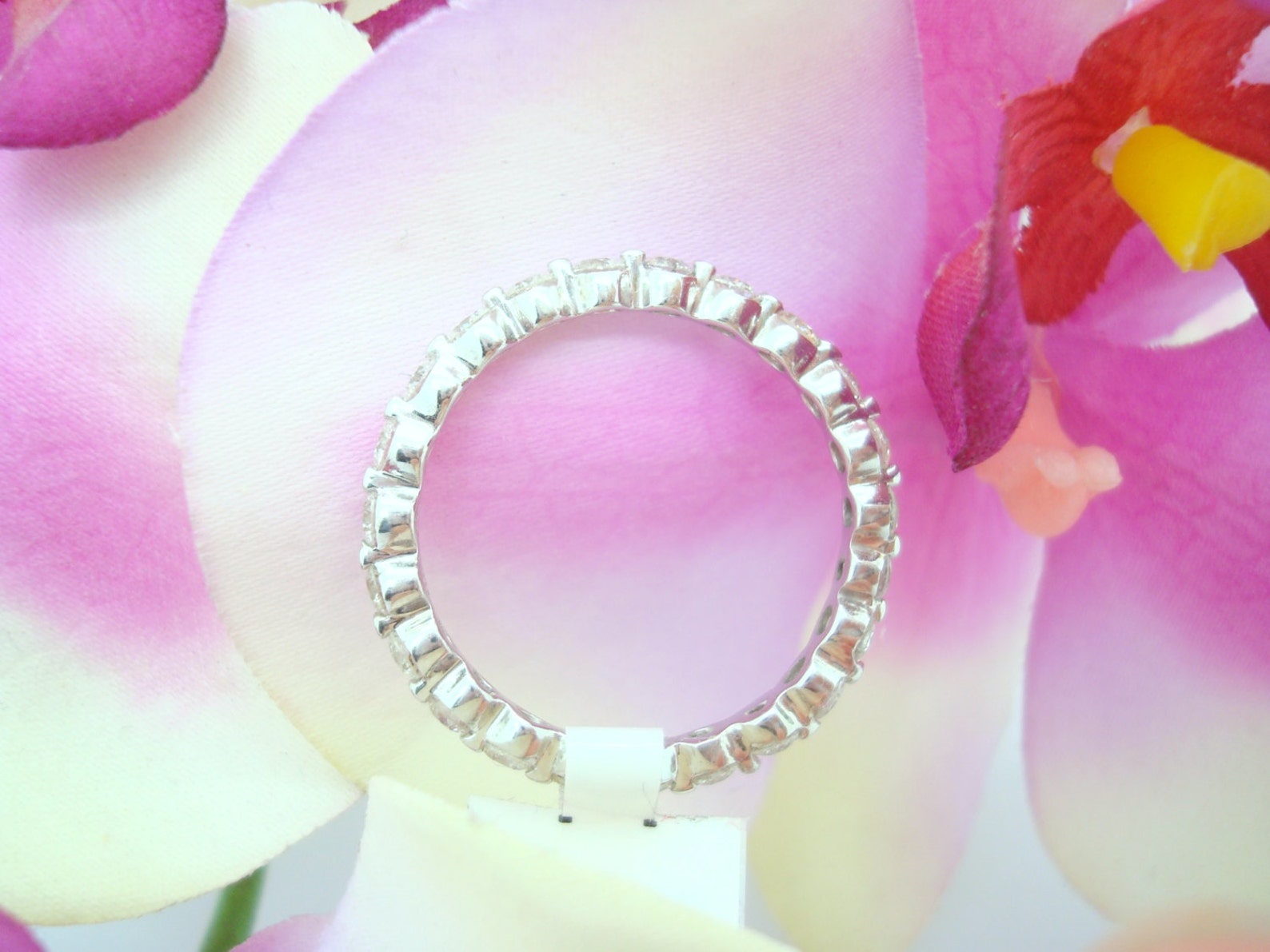 18K White Gold Floating Diamond Eternity Wedding Band With - Etsy