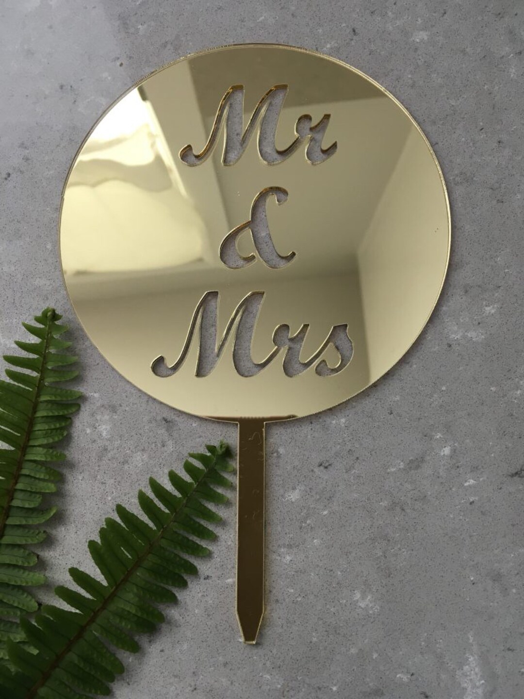 Mr & Mrs Round Acrylic Gold Mirror Wedding Engagement Cake Topper - Etsy