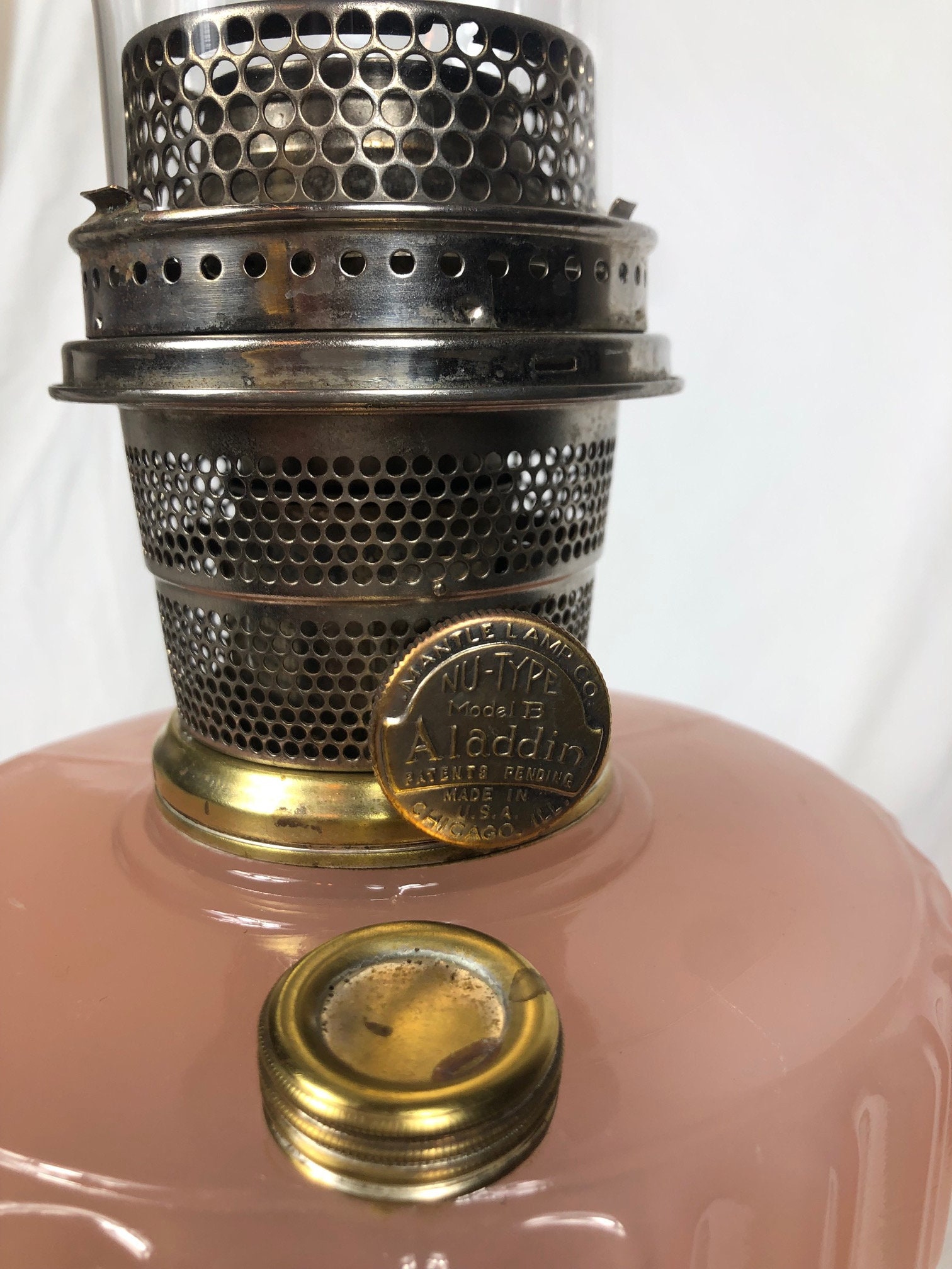 Aladdin Oil Lamp Rose Moonstone Corinthian Modwl B-112 Circa 193536 - Etsy