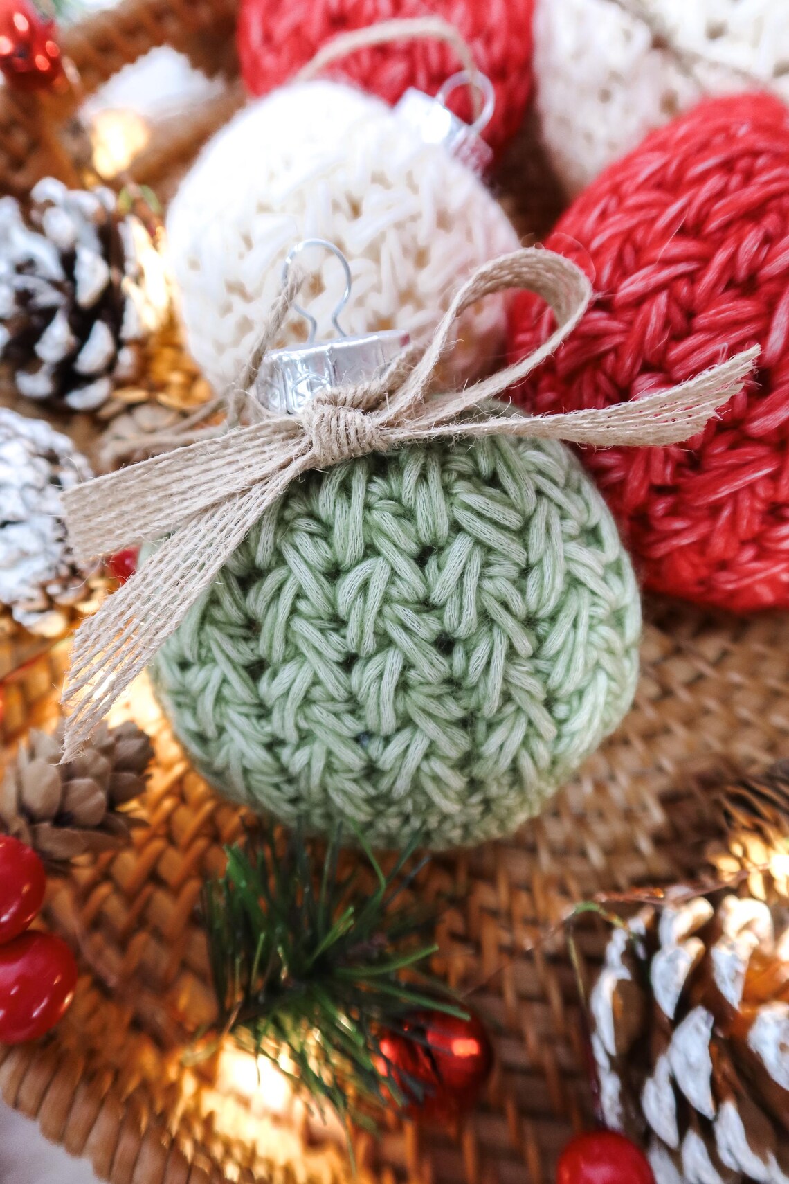 CROCHET PATTERN & VIDEO: Textured Holiday Bauble, Festive Ornament for ...