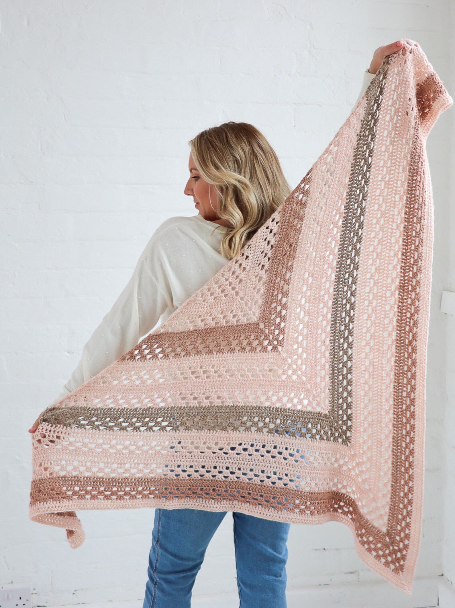 CROCHET SHAWL PATTERN & Video / Crochet Shawl - Crochet Scarf Pattern ...