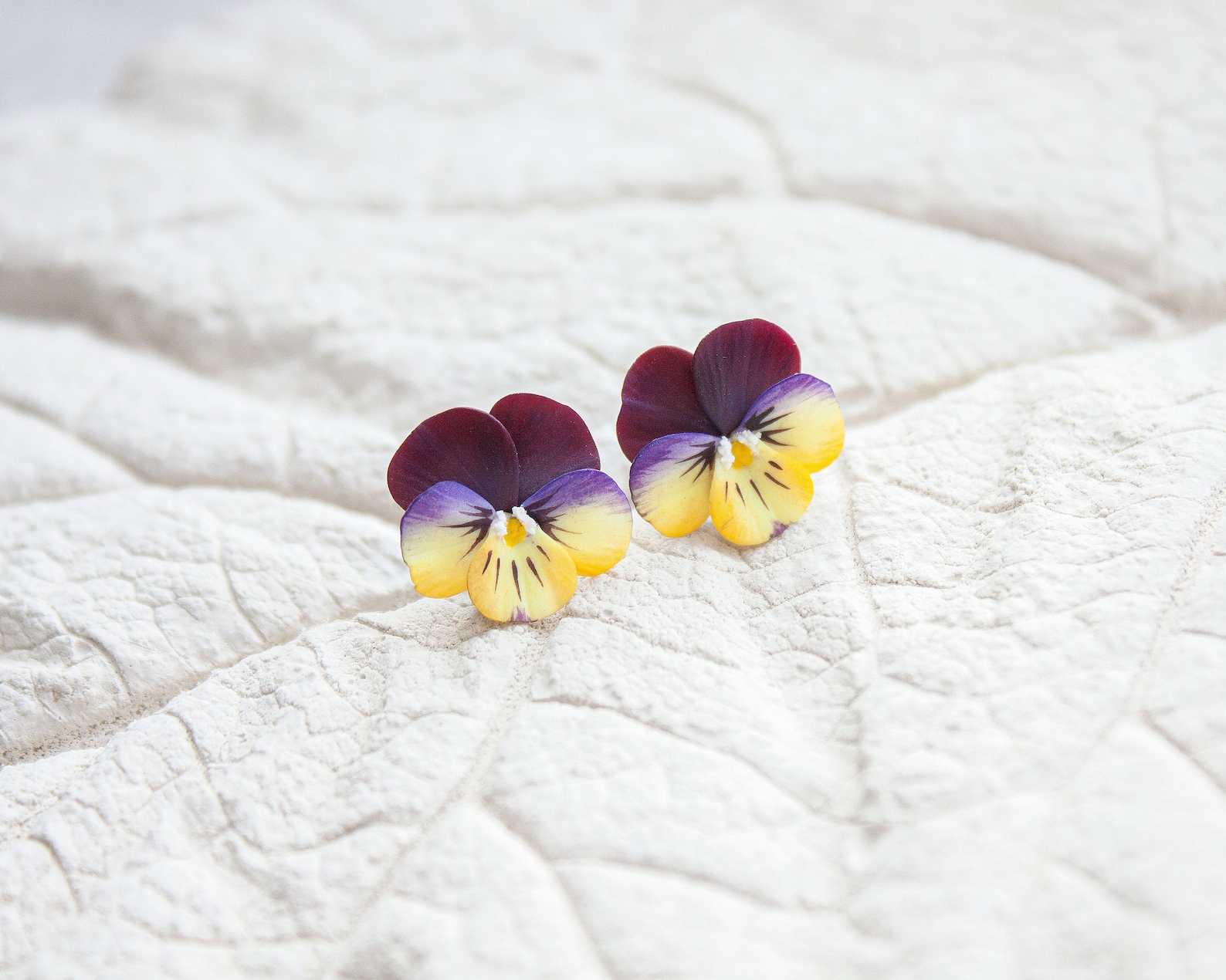 Mini Pansy Stud Earrings - Etsy