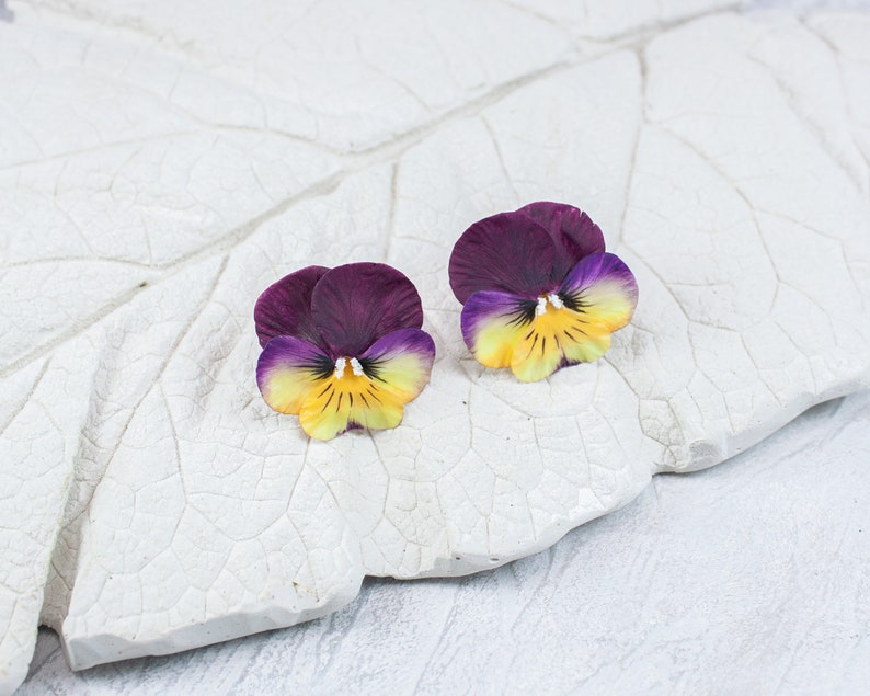 Stud earrings with pansies Realistic flower jewelry | Etsy