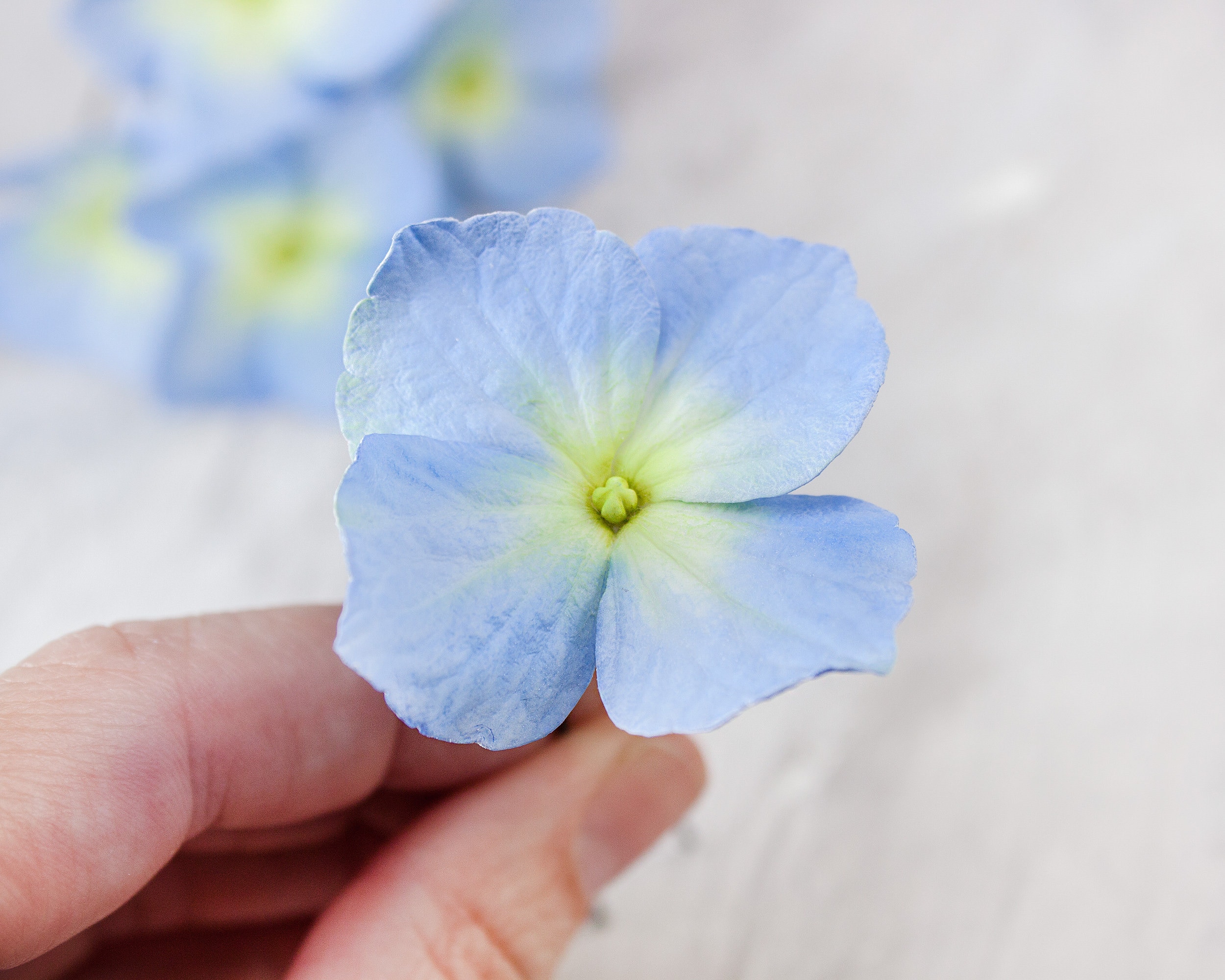 Hydrangea hair pins 1 pc. Realistic hydrangea wedding hair | Etsy