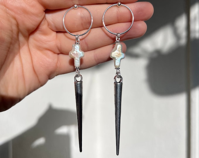 Pearl + Thorn Hoop Earrings - Etsy