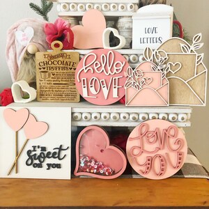 Hello Love Round Sign, Tiered Tray Decor, Valentines Day Decor, Hugs ...