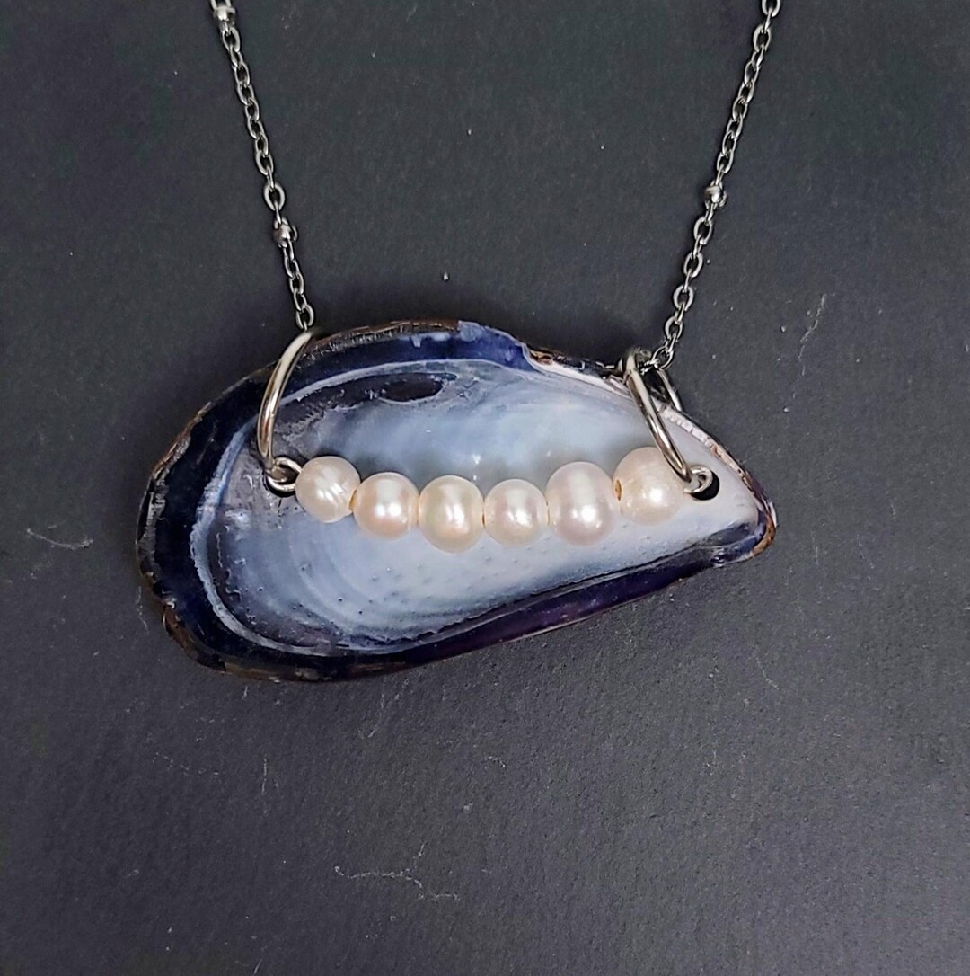Mussel Shell Pendant Necklace, Freshwater Pearl Coastal Boho Jewelry - Etsy