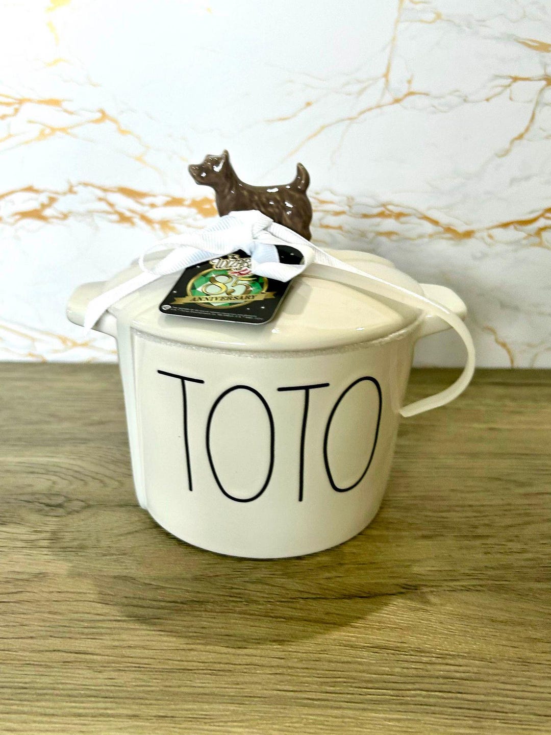 Rae Dunn Toto Casserole Dish Wizard of Oz 85th Anniversary Brand New ...