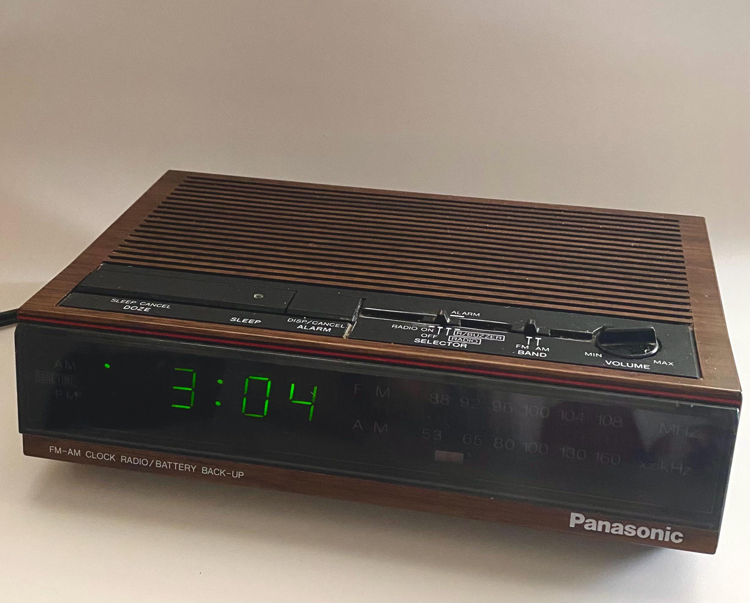 1980's Vintage Digital Panasonic Green Display AM-FM Clock Radio RC ...