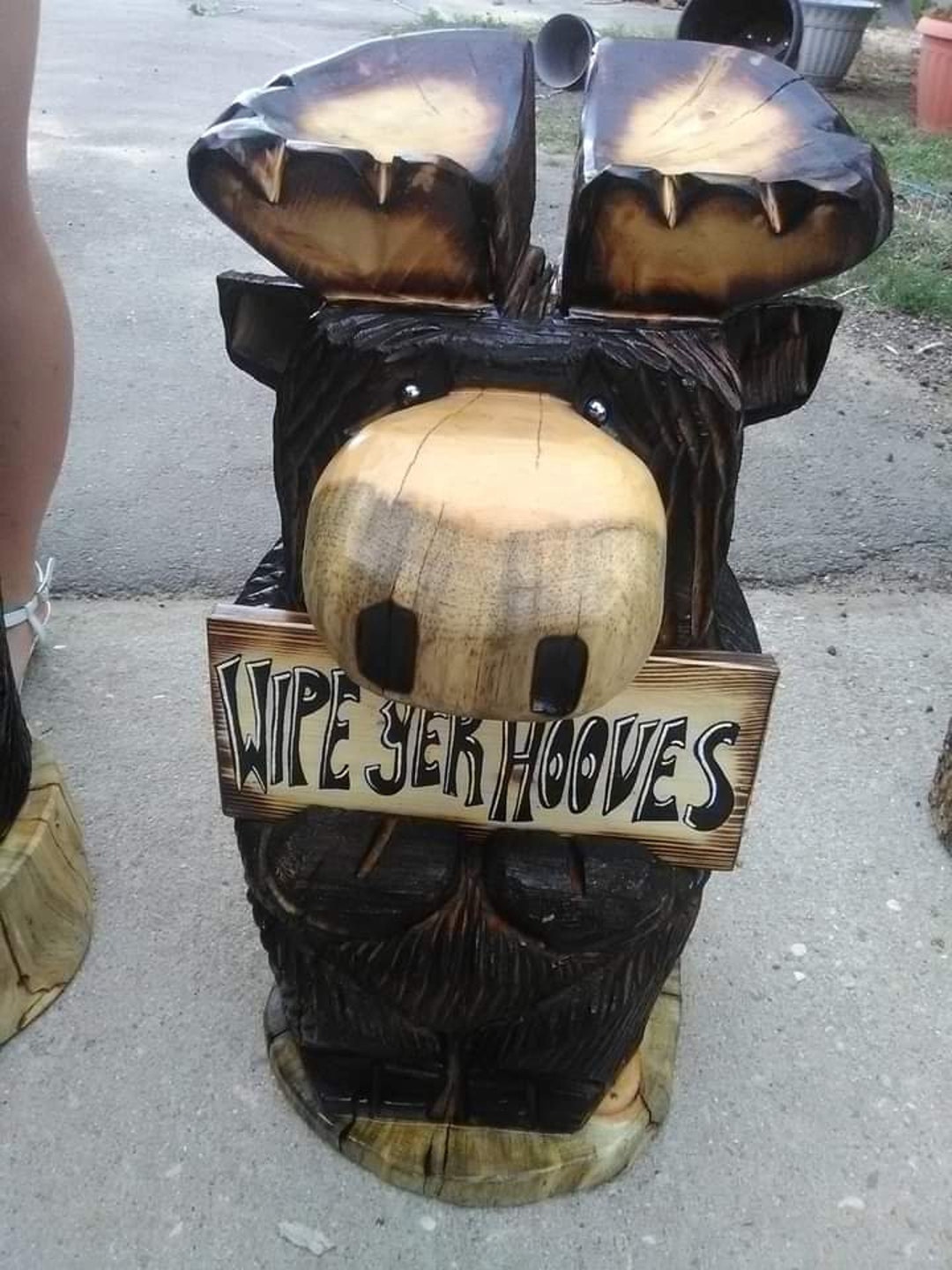 2ft Chainsaw Carved Moose Holding a Sign, 2 Sided Hand Painted Custom ...