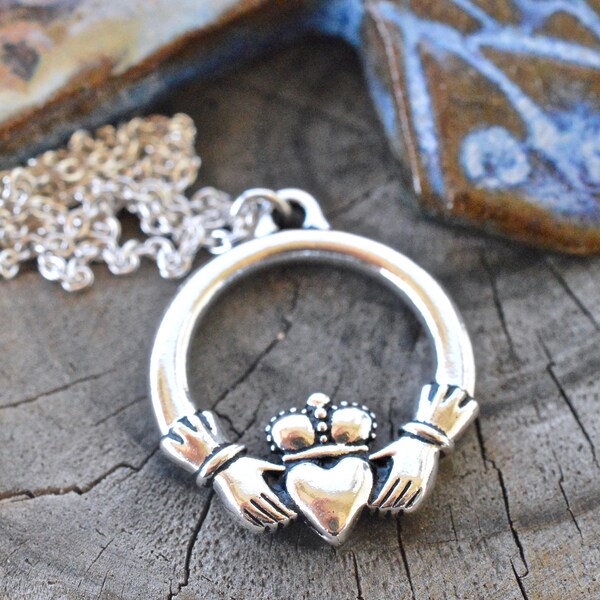 Claddagh Necklace - Etsy