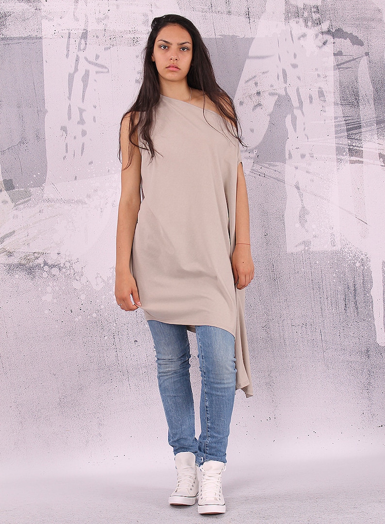 Plus Size Oversized Beige Asymmetrical Sleeveless Tunic Top, Sleeveless ...