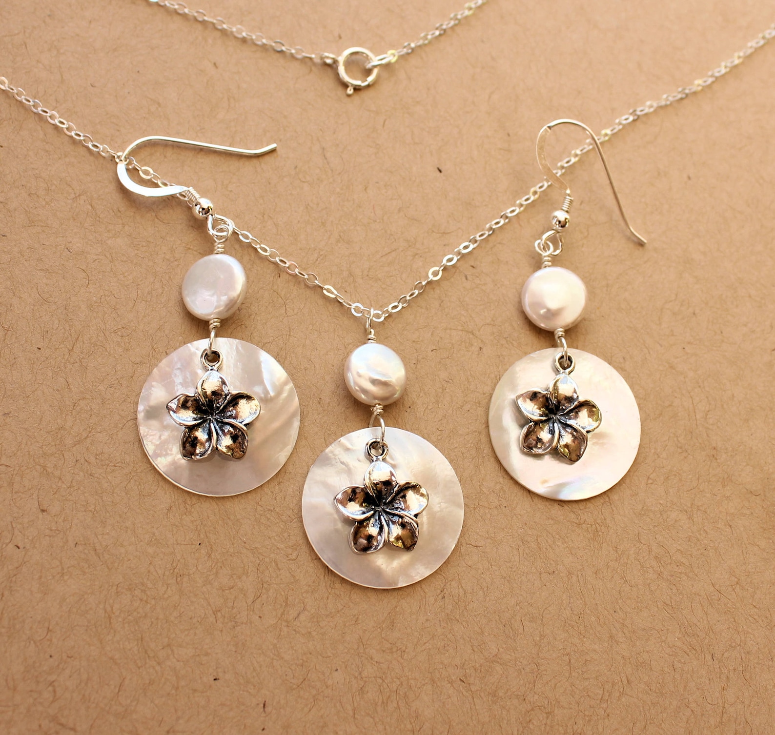 Coin Pearl and Mother of Pearl Circle Pendant Plumeria | Etsy