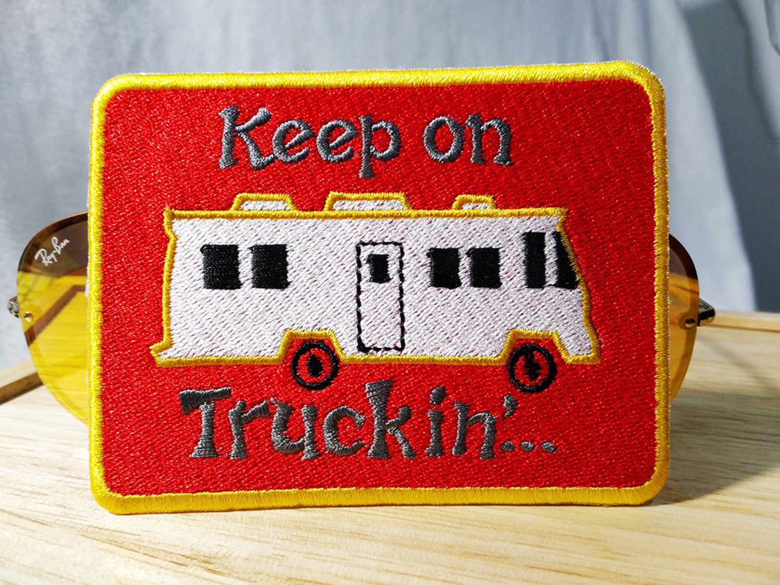 Awesome Vintage Style 70's Patch "keep on Truckin" Camper Pickup Truck ...