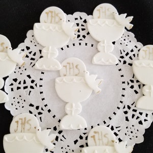 Chalice Cupcake Toppers, Communion Chalice, Chalice Decorations ...