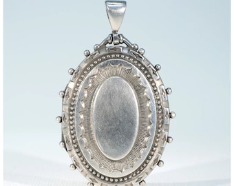 Antique Victorian Silver Locket - Etsy