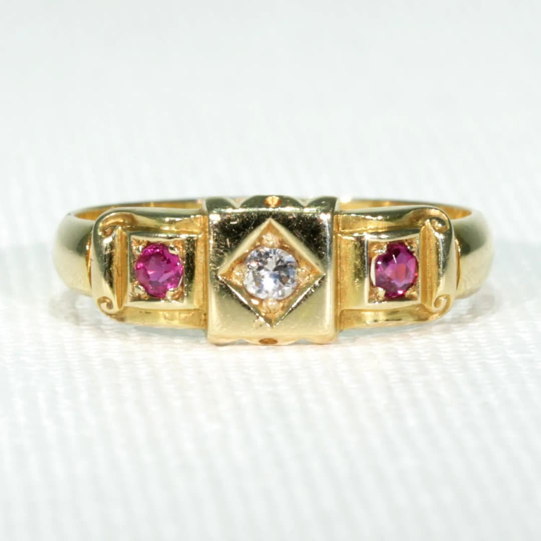 Anillo victoriano de diamantes de rubí 18k Oro con sello distintivo ...