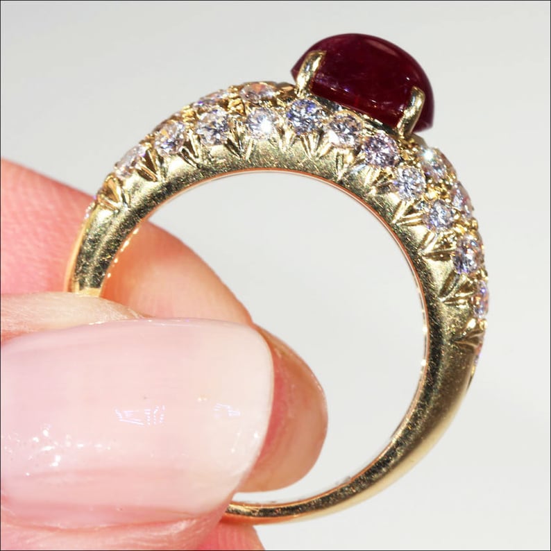 Stunning Vintage Cabochon Ruby and Diamond Ring in 18k Gold - Etsy