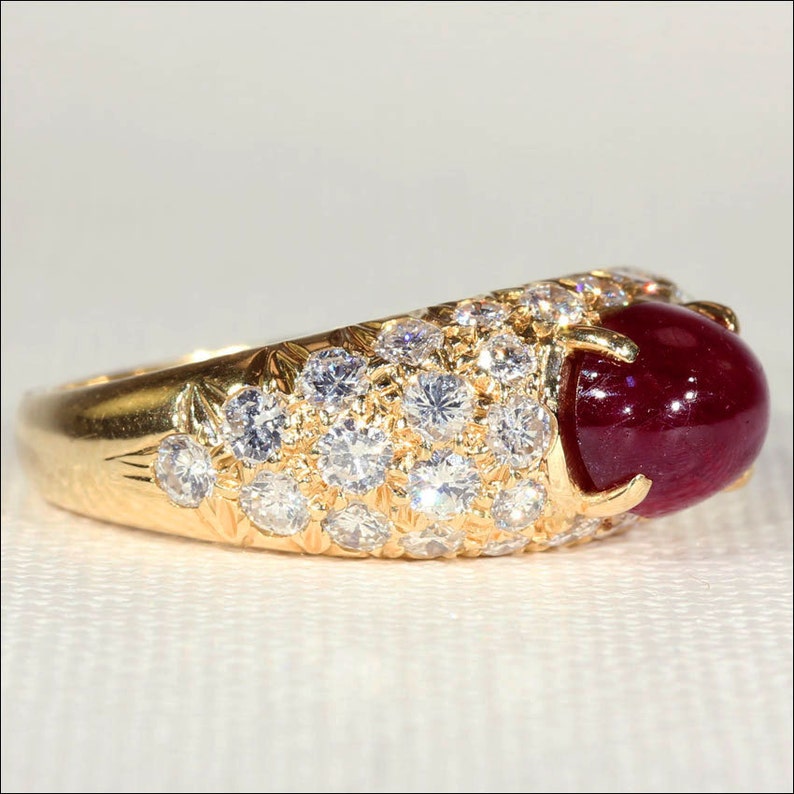 Stunning Vintage Cabochon Ruby and Diamond Ring in 18k Gold - Etsy