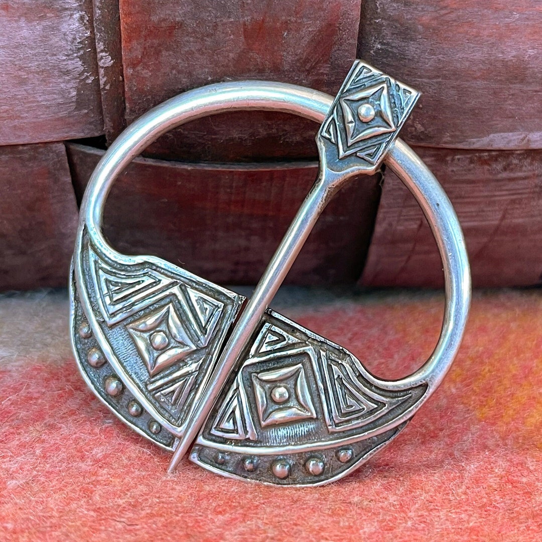 Vintage Alexander Ritchie Silver Penannular Brooch Pin - Etsy