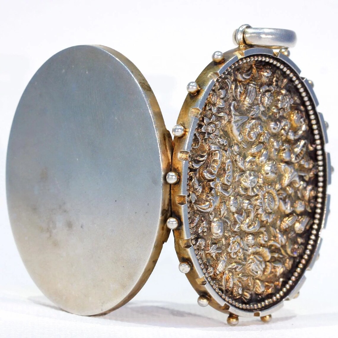 Antique Victorian Silver Repoussed Locket - Etsy