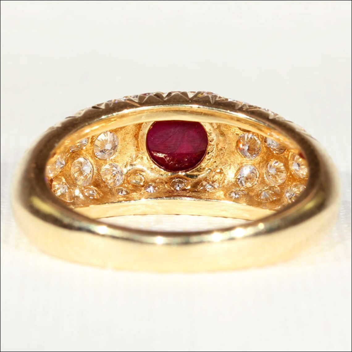 Stunning Vintage Cabochon Ruby and Diamond Ring in 18k Gold - Etsy