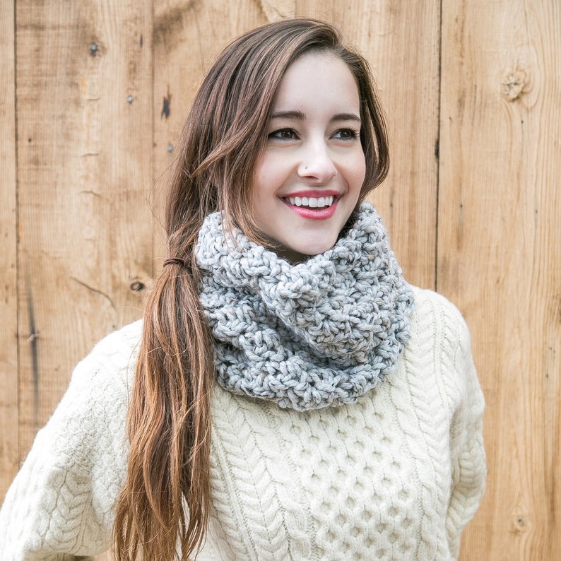 Chunky Grey Cowl Wool Circle Scarf Knit Cowls THE WEEKENDER - Etsy