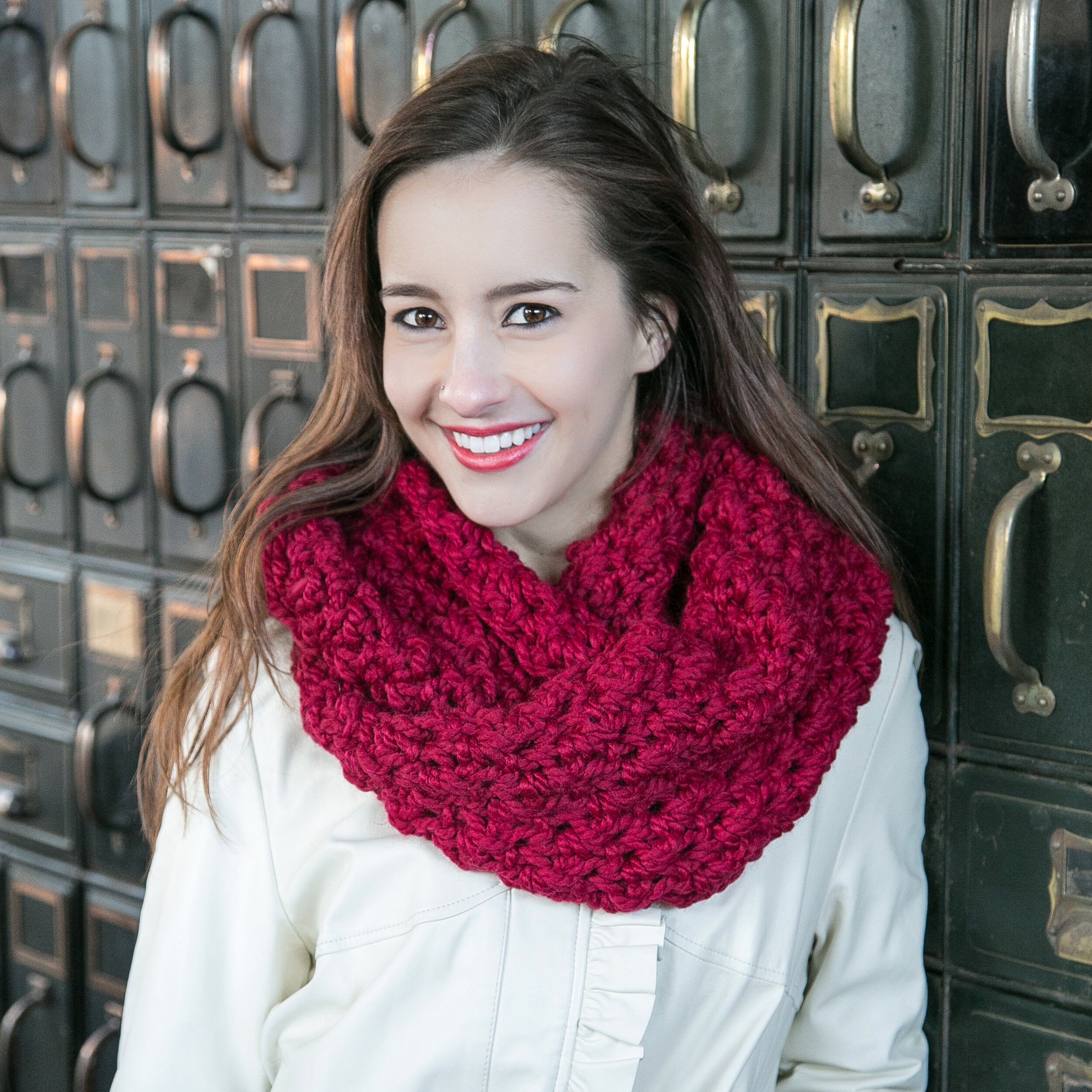 Red Infinity Scarf Chunky Knit Infinity Cowl THE WEEKENDER INFINITY Shown in Cranberry Etsy UK
