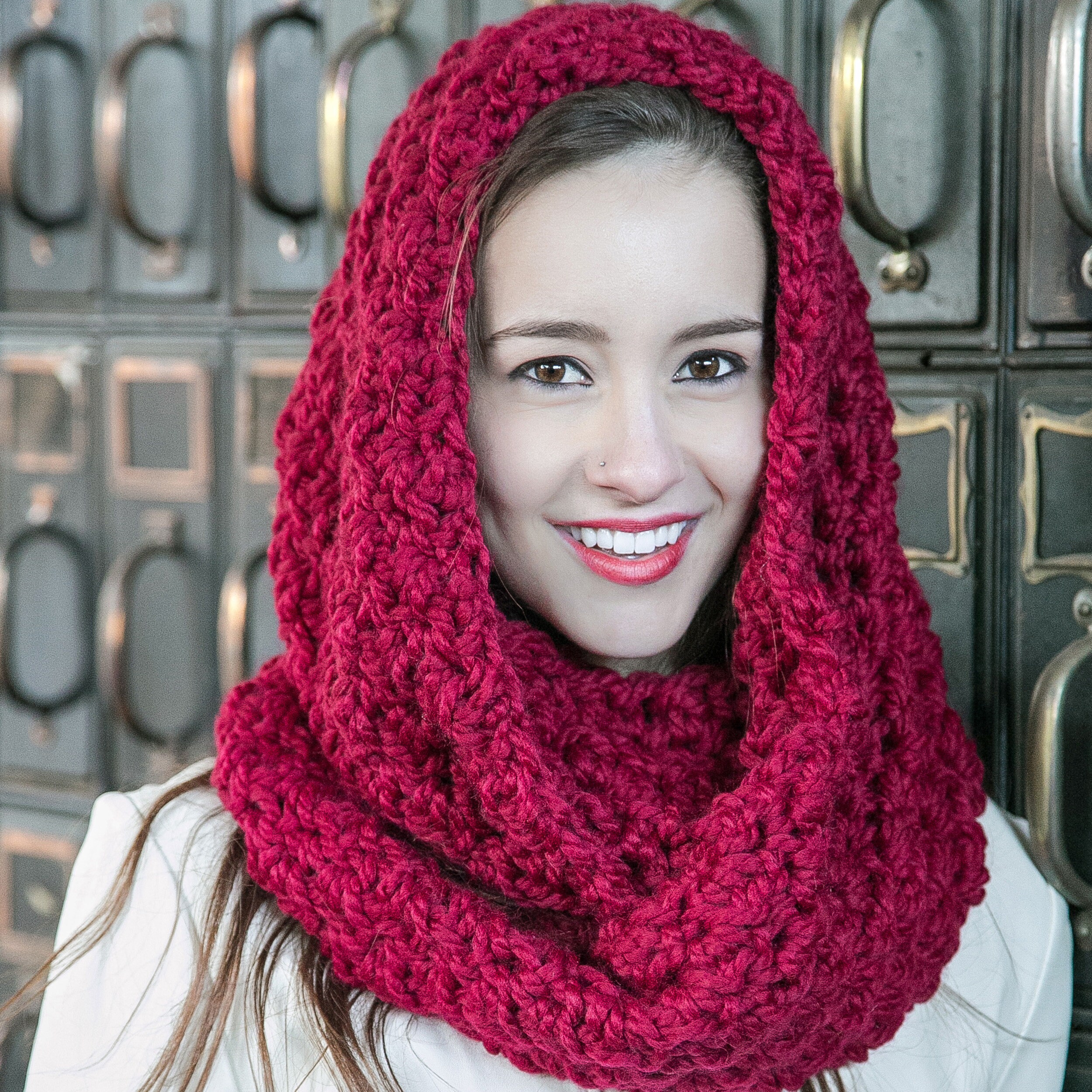 Red Infinity Scarf Chunky Knit Infinity Cowl THE WEEKENDER - Etsy
