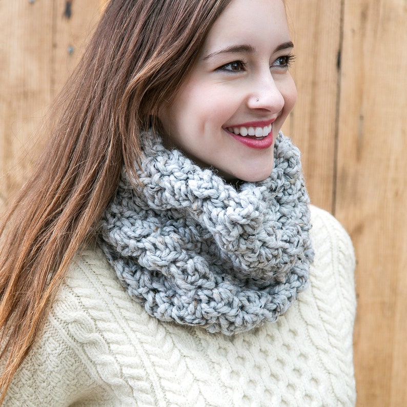 Chunky Grey Cowl Wool Circle Scarf Knit Cowls THE WEEKENDER - Etsy