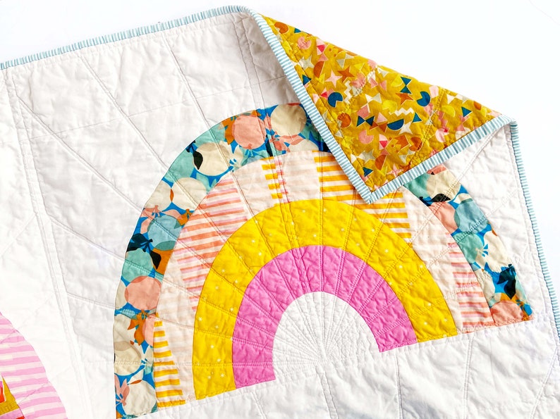 PRINT Sunshowers Quilt Pattern Rainbow Quilt Modern Curves - Etsy