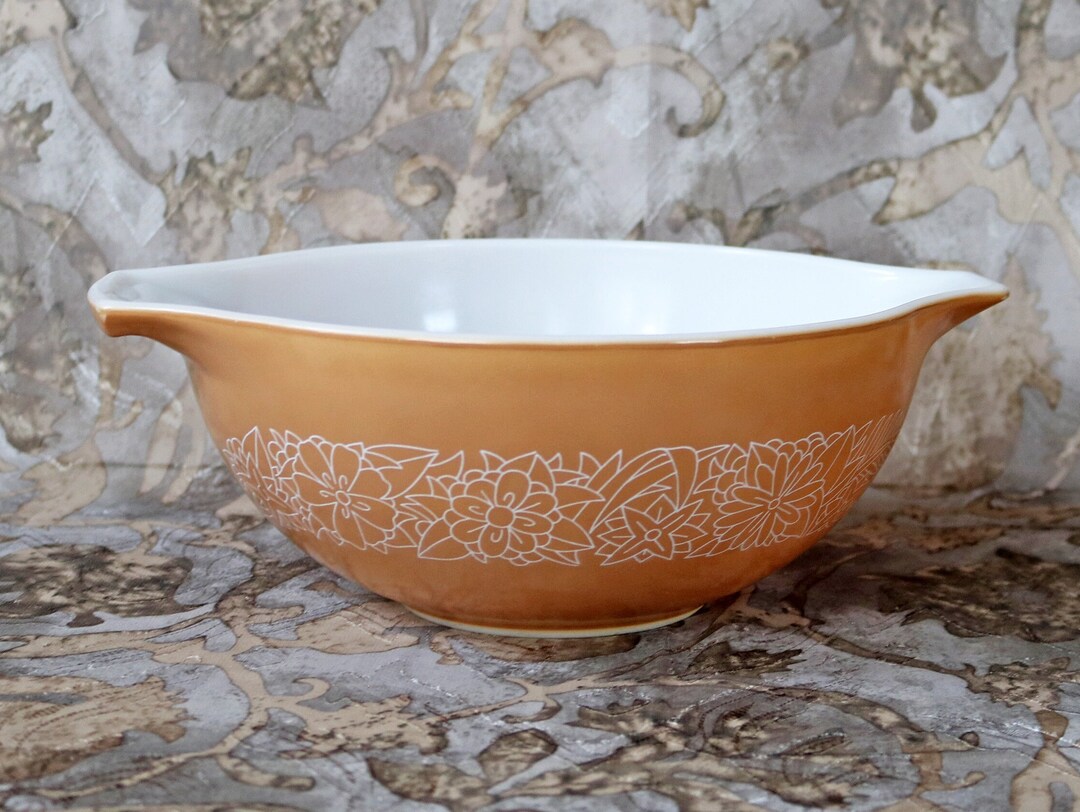 Pyrex 2-1/2 Quart ~ #443 ~ Cinderella Mixing Bowl ~ "woodland" ~ Brown & White ~ 1960 ~ Leaves ...