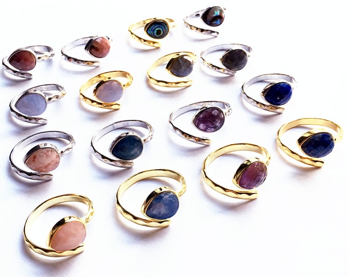 Raw Gemstone Ring // Natural Healing Crystal Quartz Band Rings - Etsy