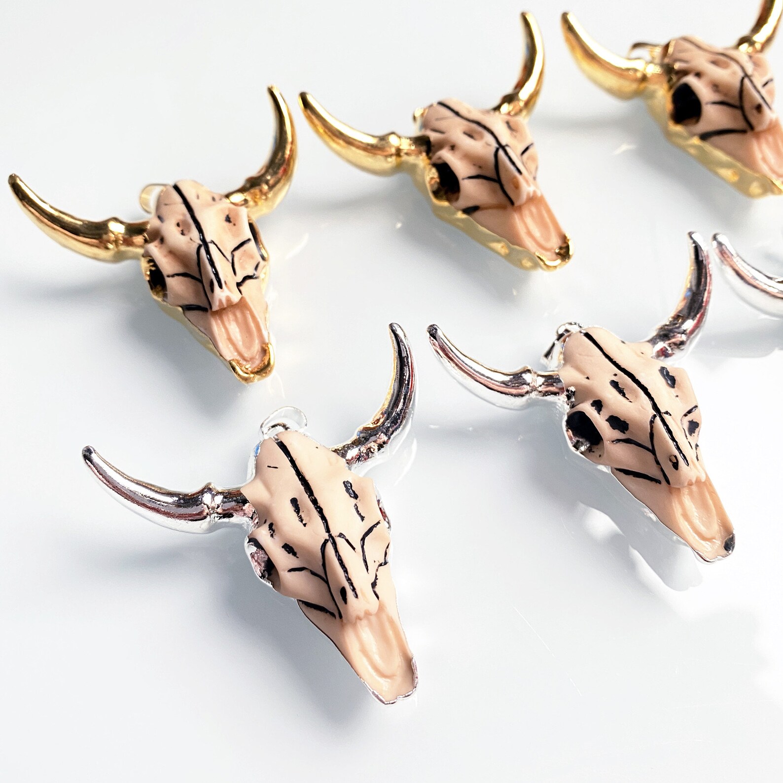 Longhorn Resin Horn Cattle Pendants With Electroplated Gold Trim ...
