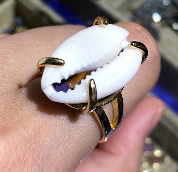 Nature White Cowrie Shell Ring // White Shell Rings // White - Etsy