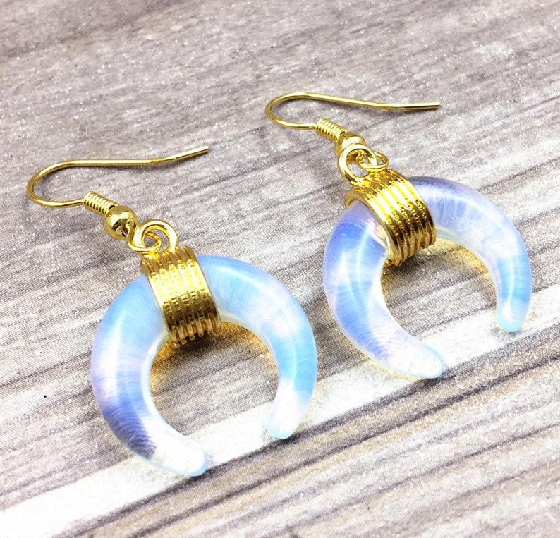 Crescent Moon Earring // Pair Healing Crystal Quartz Horn - Etsy