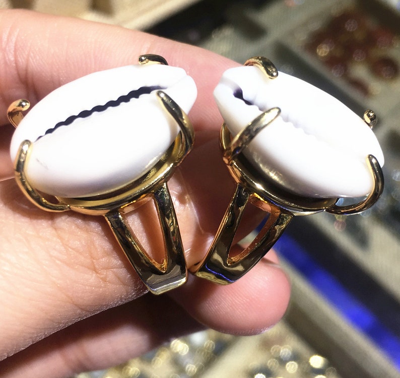 Nature White Cowrie Shell Ring // White Shell Rings // White - Etsy