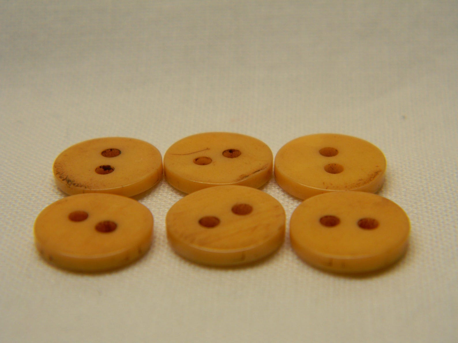 Simple Round Butterscotch Bakelite Buttons - Etsy