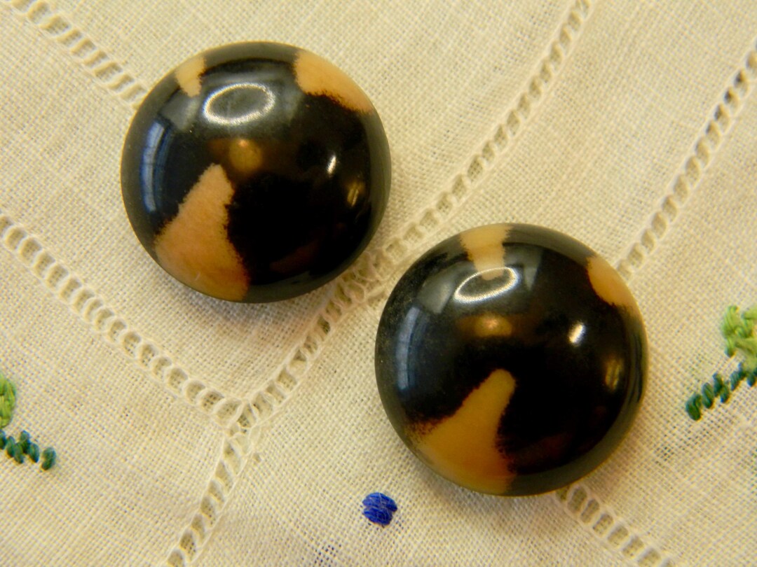 Vintage Vegetable Ivory Black With White Buttons- 2 Buttons - Etsy